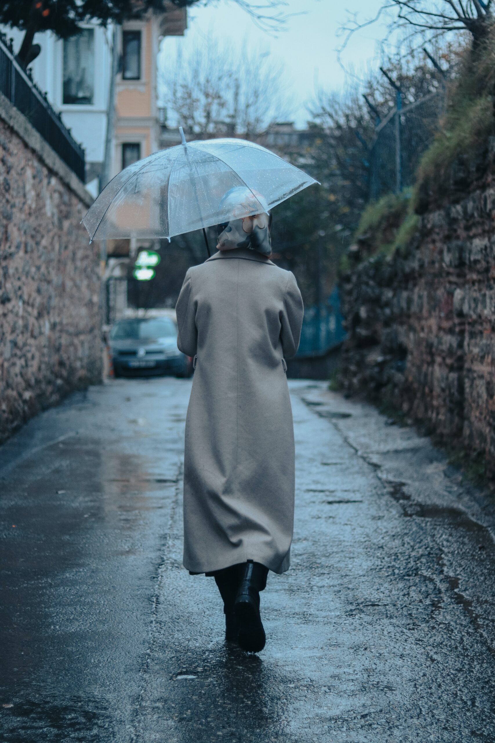 The Rain Mac: A UK Wardrobe Staple - Bianca White Writes